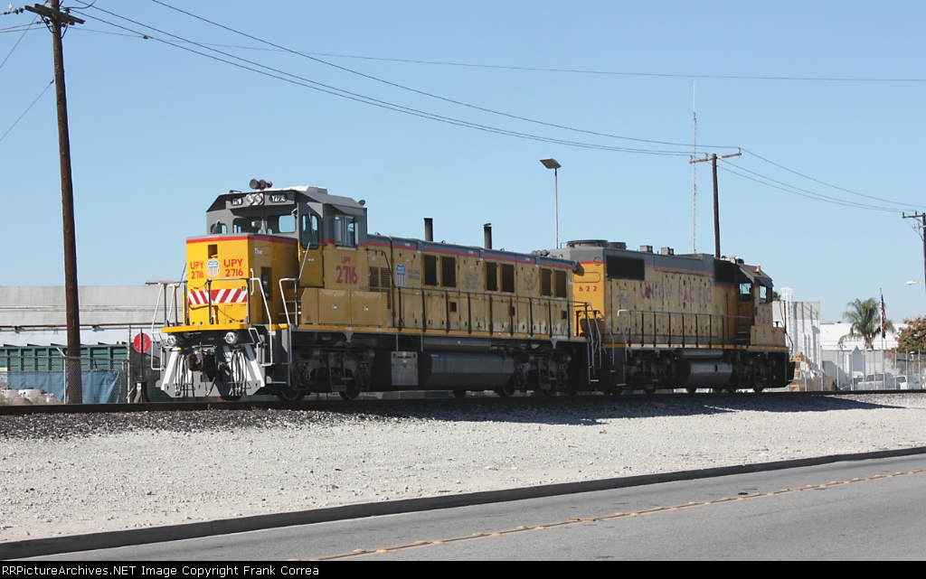 UPY 2716 and UP 622 on the San Pedro Sub.